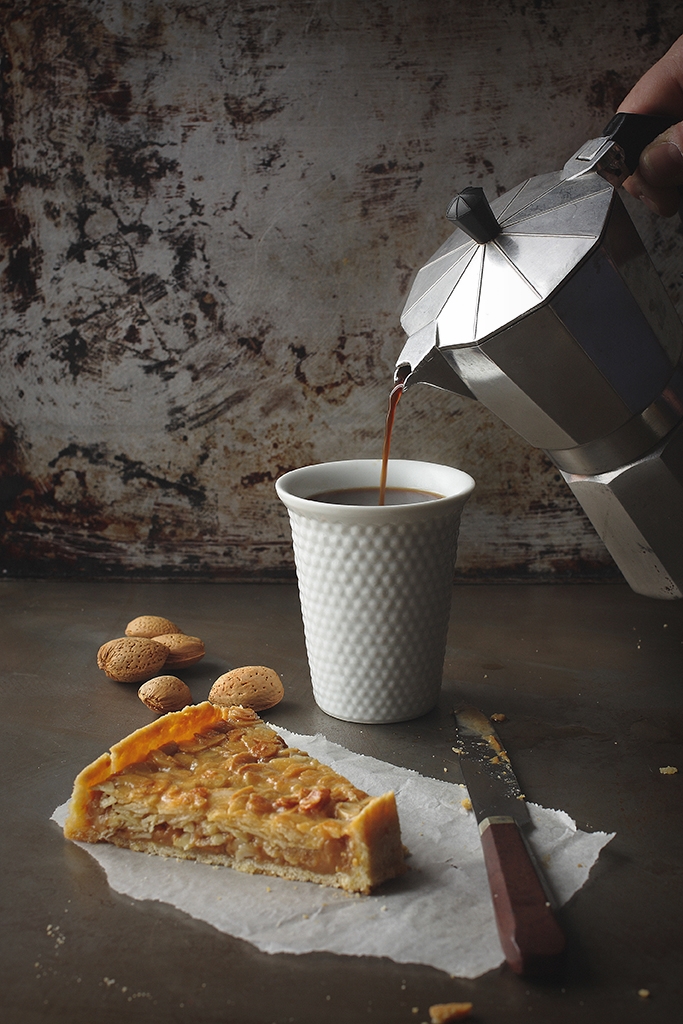 Tarta dulce de leche z migdałami